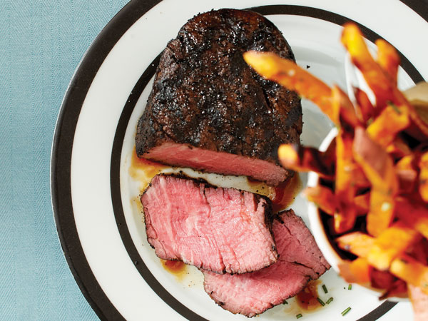 Ham with Garlic-and-Peppercorn Dry Rub | Hy-Vee