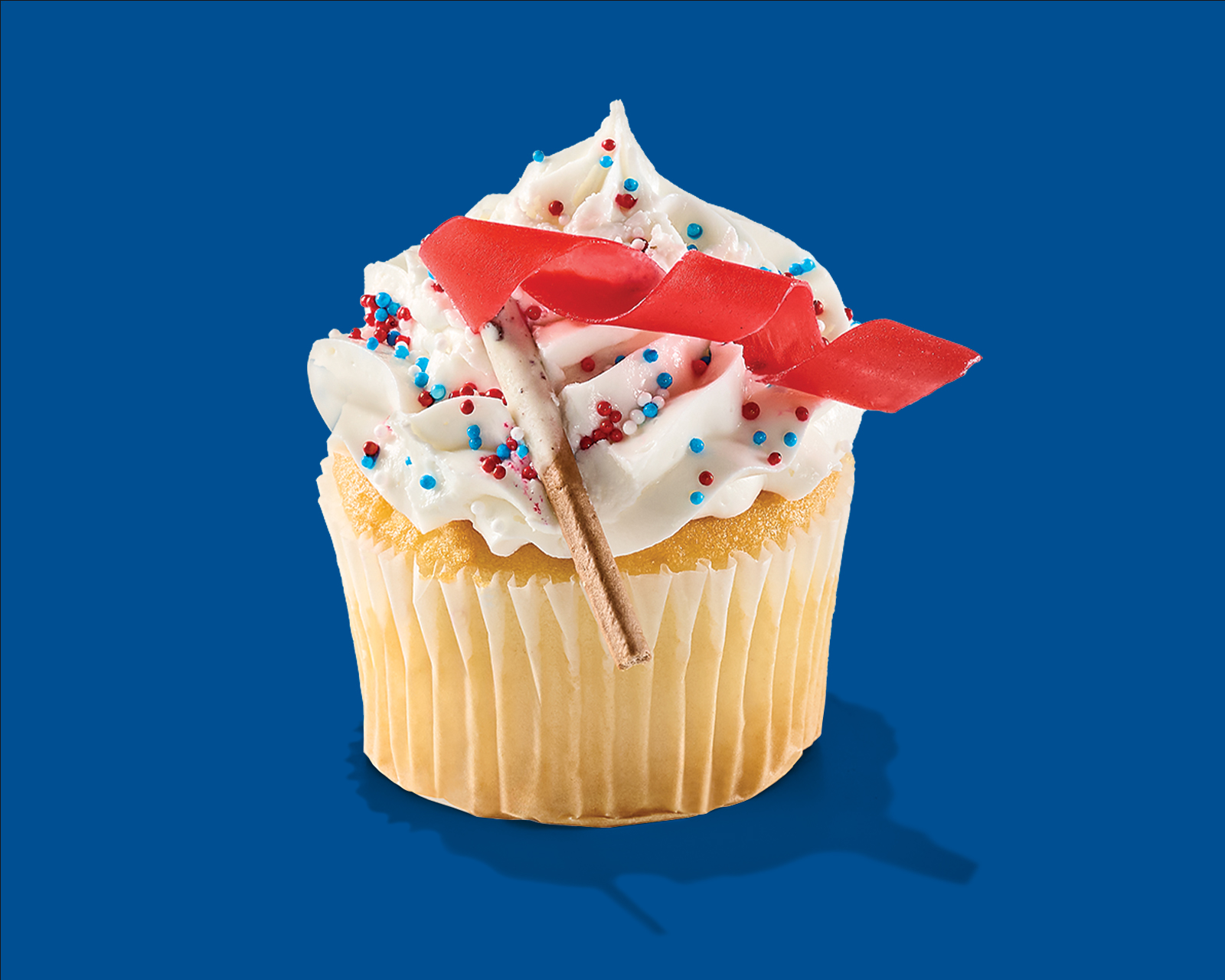 Champagne Heart Cupcakes | Hy-Vee