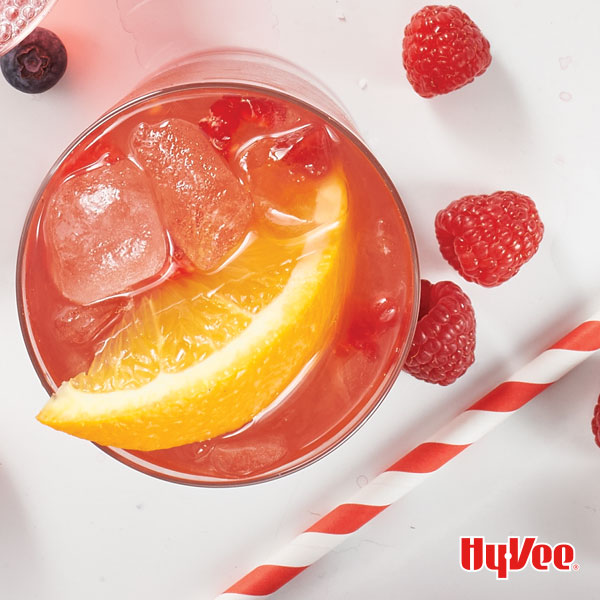 Raspberry Tea Cocktails (Get Cooking) | Hy-Vee